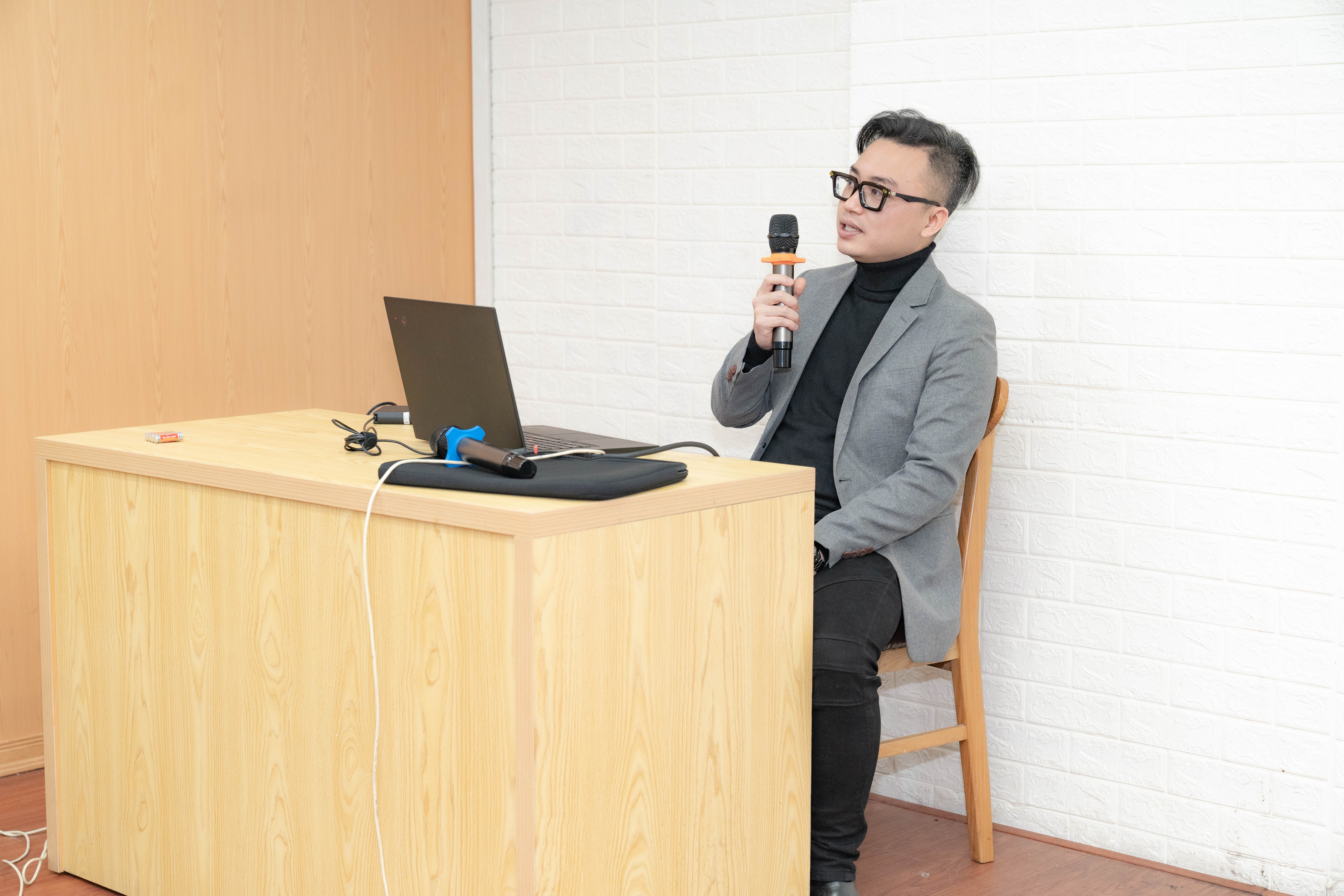 Học viên FUNiX hỏi nhanh - đáp gọn với mentor Phạm Viết Hồng Lĩnh | Học ...